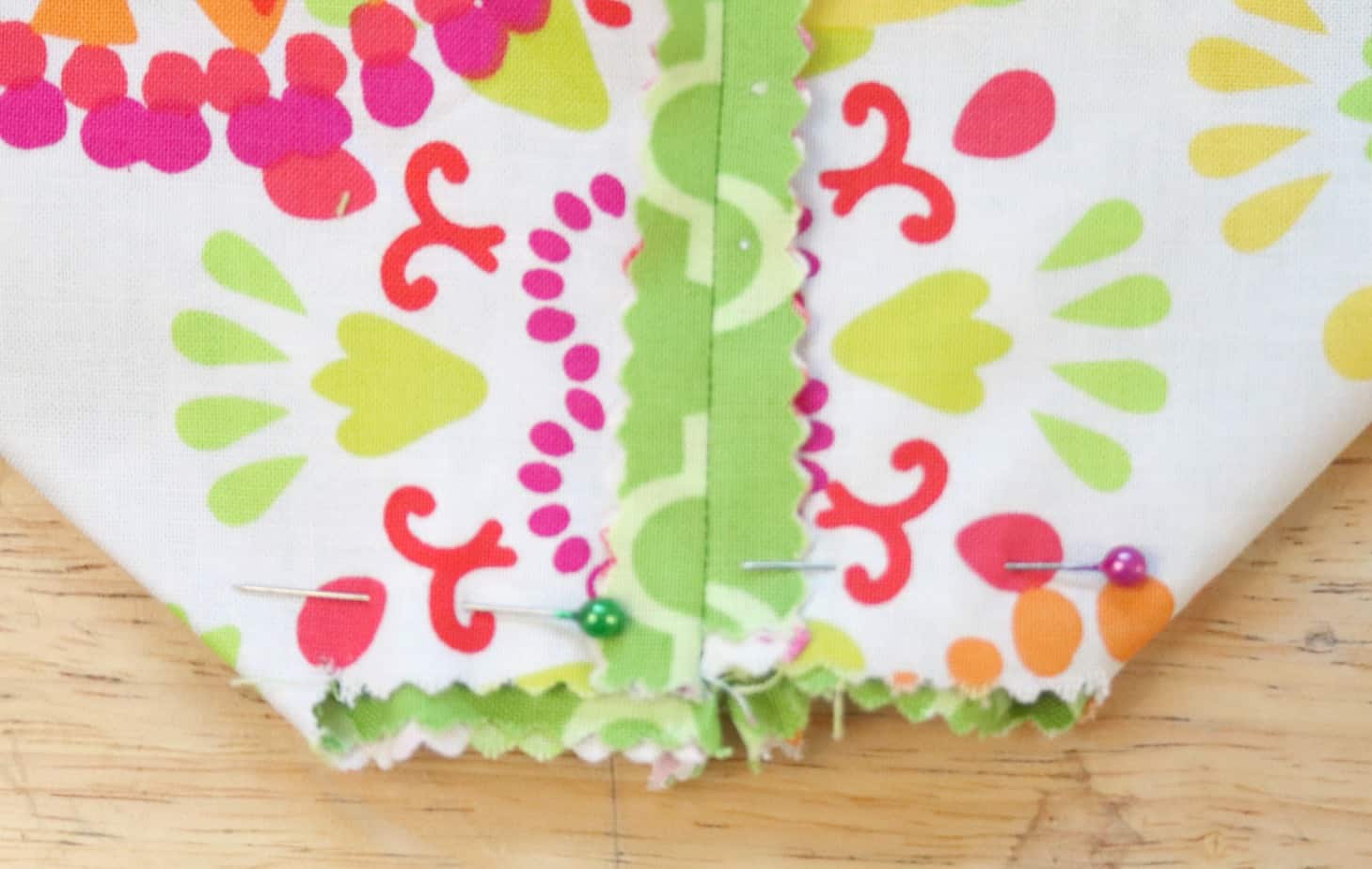 Reversible Shopping Bag Pattern – It’s free! – Beginner Sewing Projects