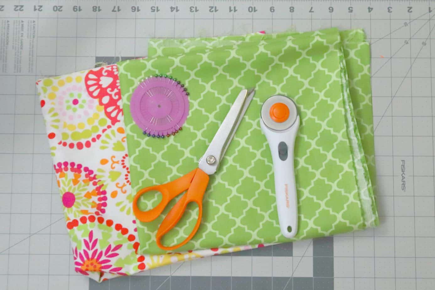 Reversible Shopping Bag Pattern – It’s free! – Beginner Sewing Projects