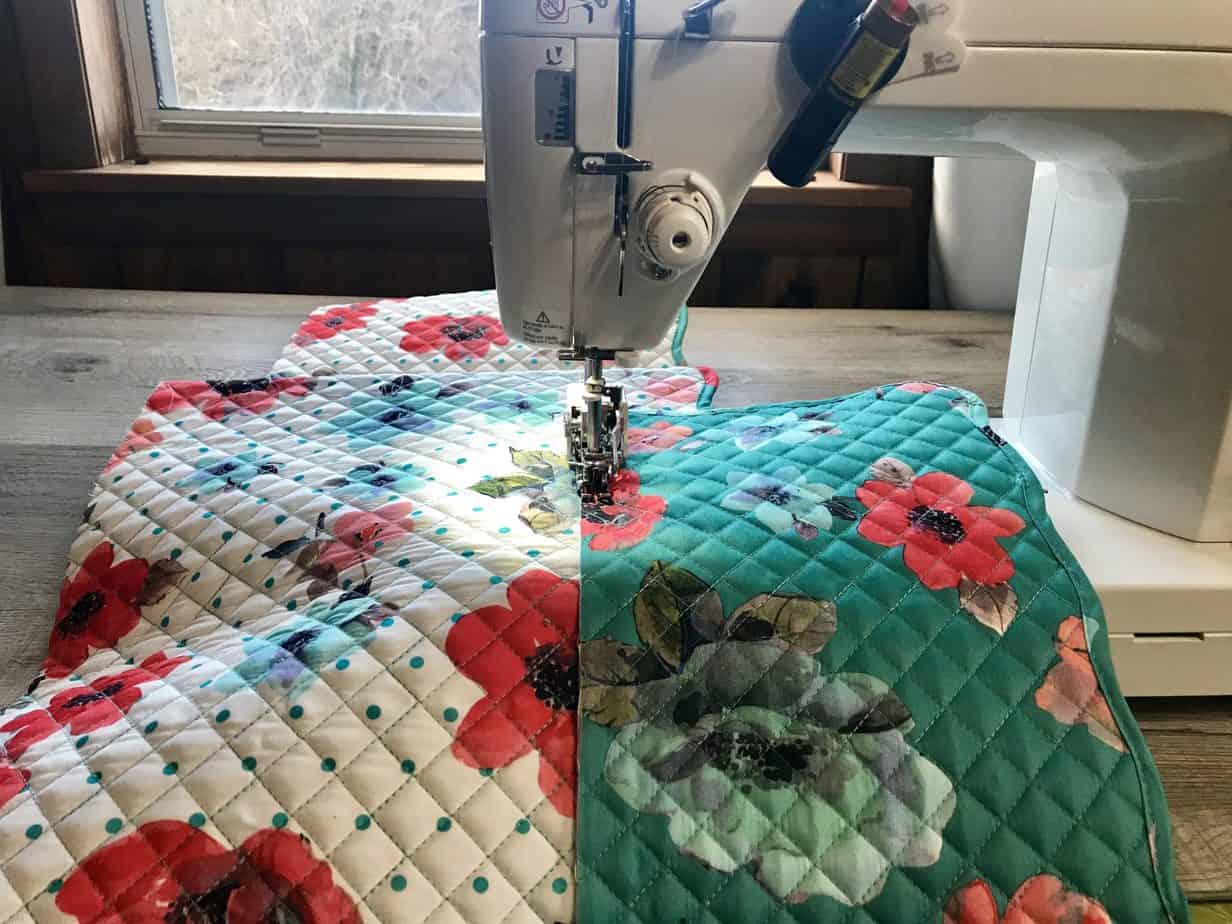 Instant Pot Cover with Pioneer Woman Placemats – Beginner Sewing Projects