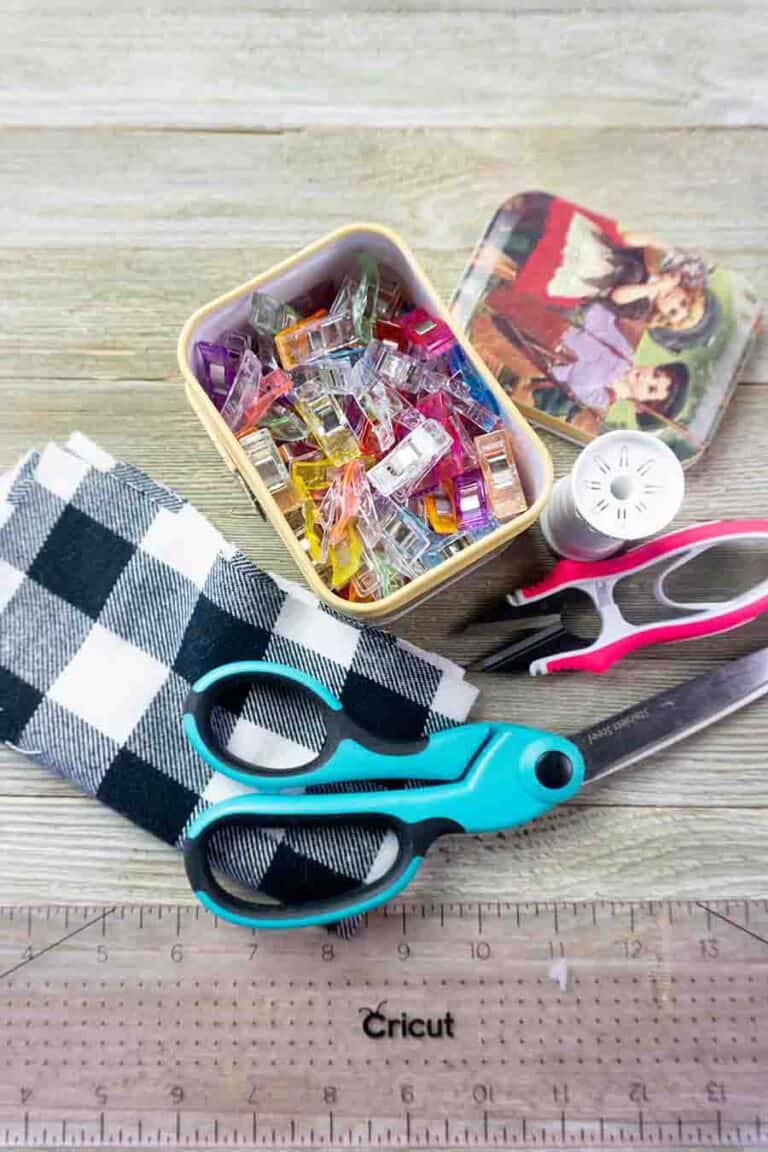 How to Make a Fabric Remote Control Holder – Beginner Sewing Projects