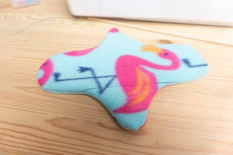 How To Make Reusable Sanitary Pads For Women – Beginner Sewing Projects