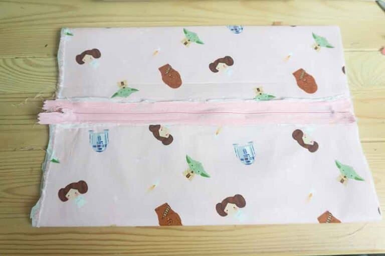 How To Make A Boxy Cosmetic Bag – Beginner Sewing Projects