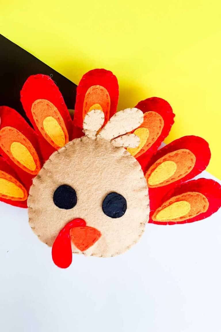 How To Make A Felt Turkey Plushie With Free Printable Pattern ...