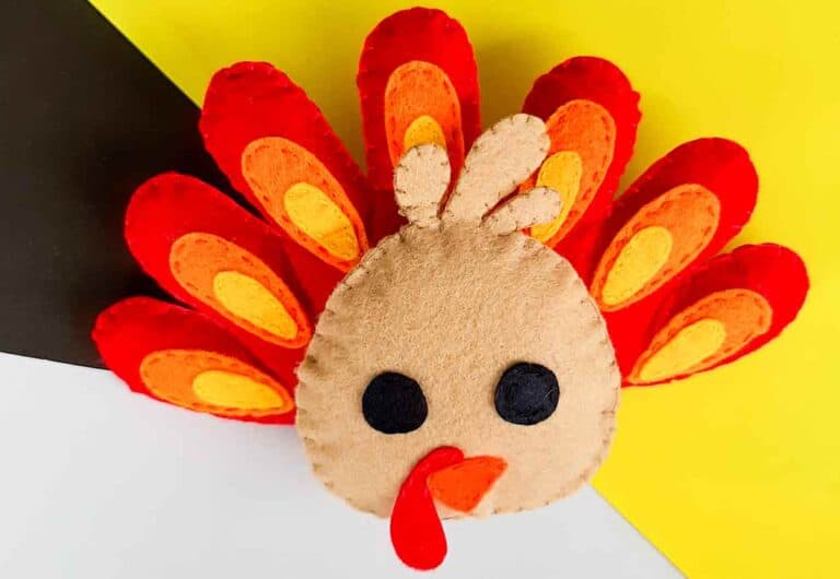 How To Make A Felt Turkey Plushie With Free Printable Pattern ...