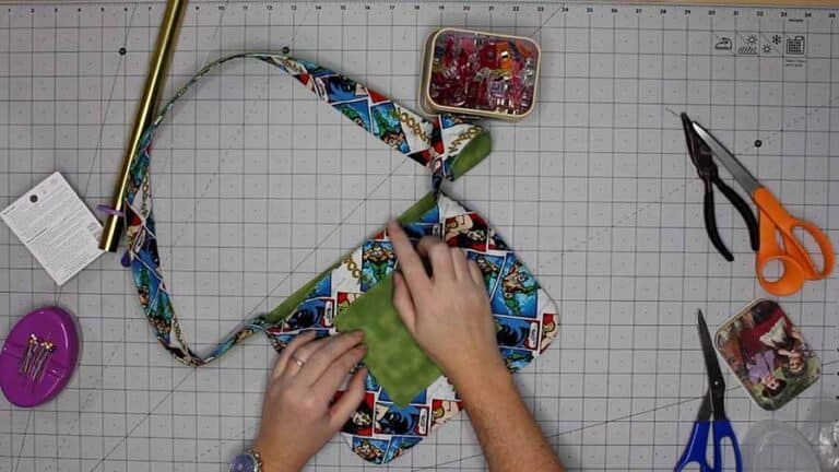 How To Sew A Messenger Bag The Easy Way – Beginner Sewing Projects